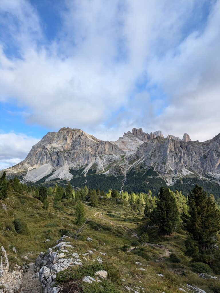 Cinque Torri Hike to Rifugio Averau and Rifugio Nuvolau: Dolomites ...